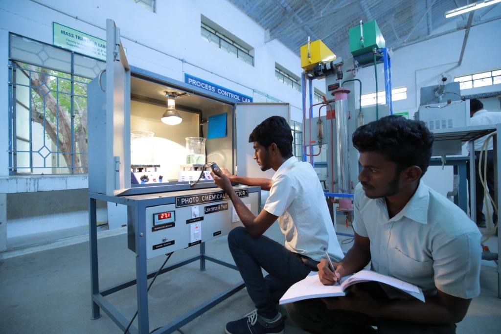 CHE-Lab facilities - Erode Sengunthar Engineering College